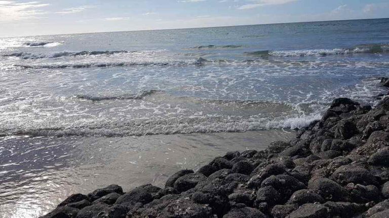 Elliott Heads Queensland, Things To Do, Rock Pools, Surfing